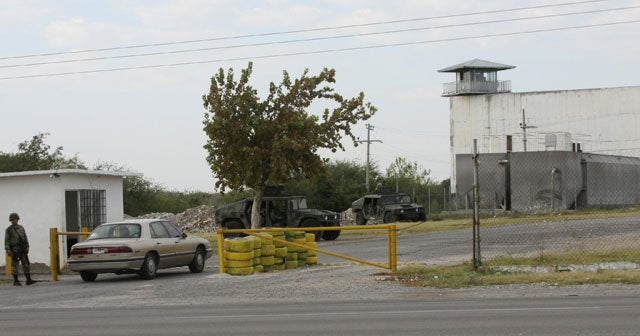 Over 130 inmates escape Mexican prison near Texas border - CBS News