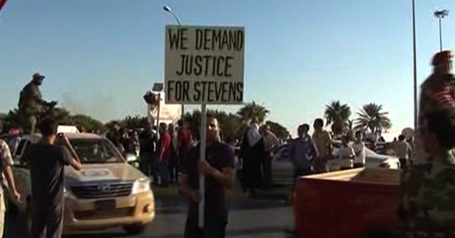 Libyan citizens protest militia groups - CBS News