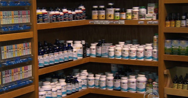 Study: Some dietary supplement labels illegal - CBS News