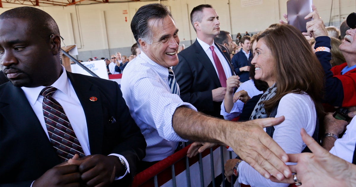 Romney hits the high road during Sandy's aftermath - CBS News