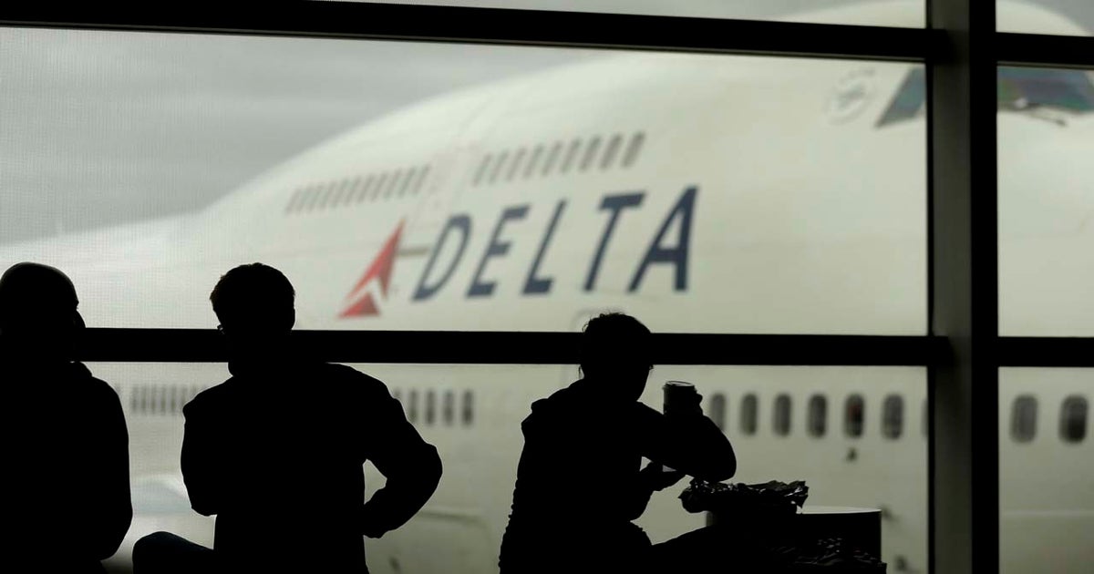 Delta Air Lines CEO gets fat pay raise - CBS News