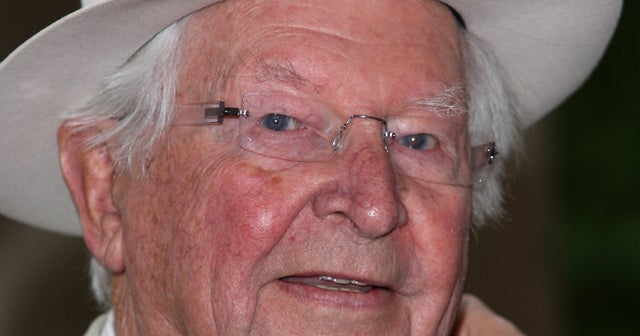 "Dad's Army" star Clive Dunn dies in Portugal - CBS News