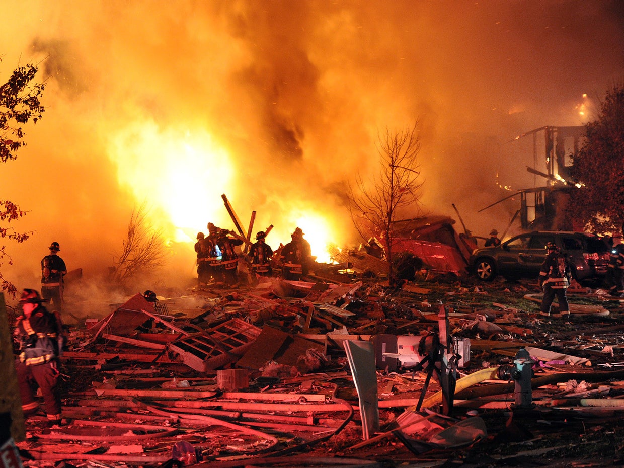 Explosion destroys homes in Ind.; 2 dead - CBS News