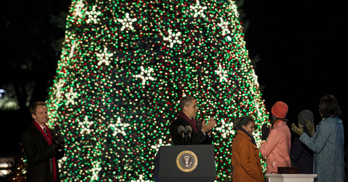 Obama lights National Christmas Tree