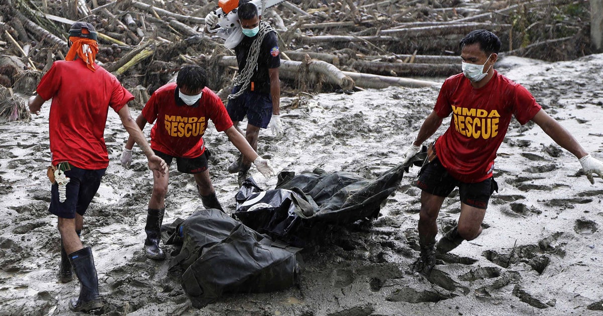 Powerful typhoon hits Philippines