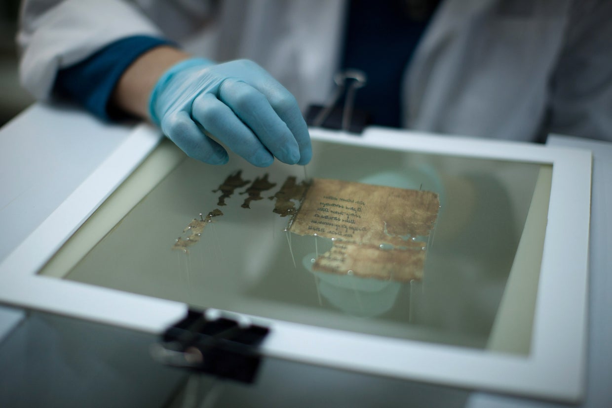 Dead Sea scrolls go online