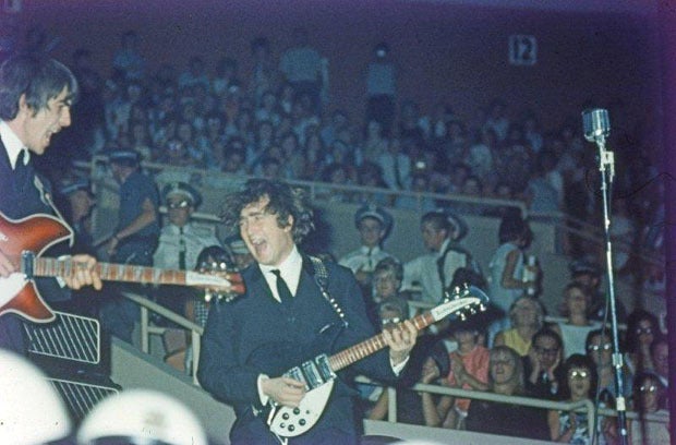 Rare Beatles photos up for auction