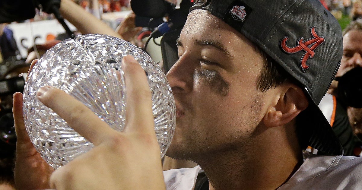 AJ McCarron guides Alabama to another title - CBS News