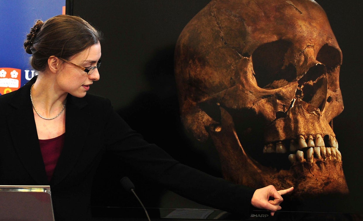 King Richard III skeleton found in parking lot