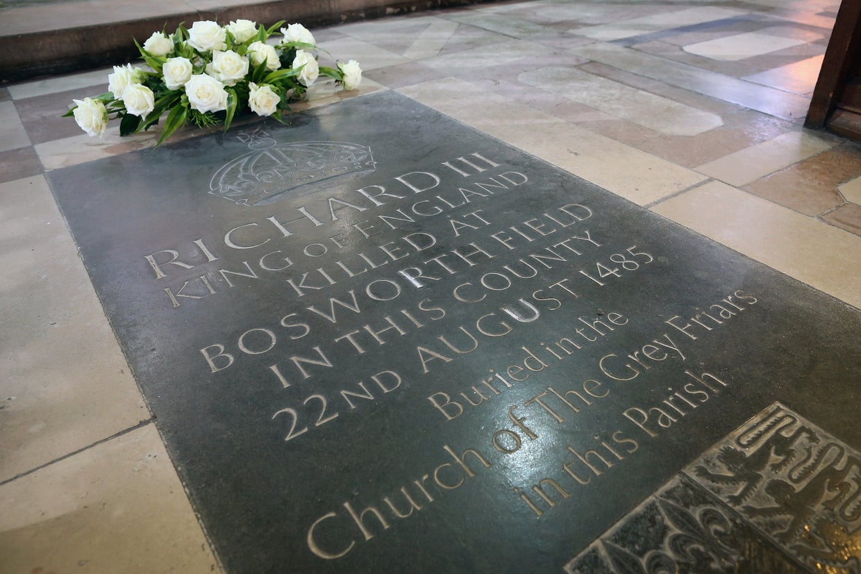 King Richard III skeleton found in parking lot