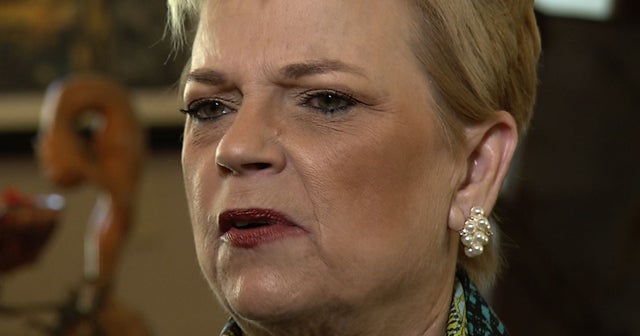 George Wallace's daughter lives in shadow of past - CBS News