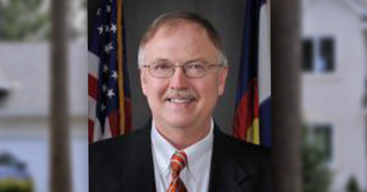 Hundreds honor slain Colorado prisons chief Tom Clements - CBS News