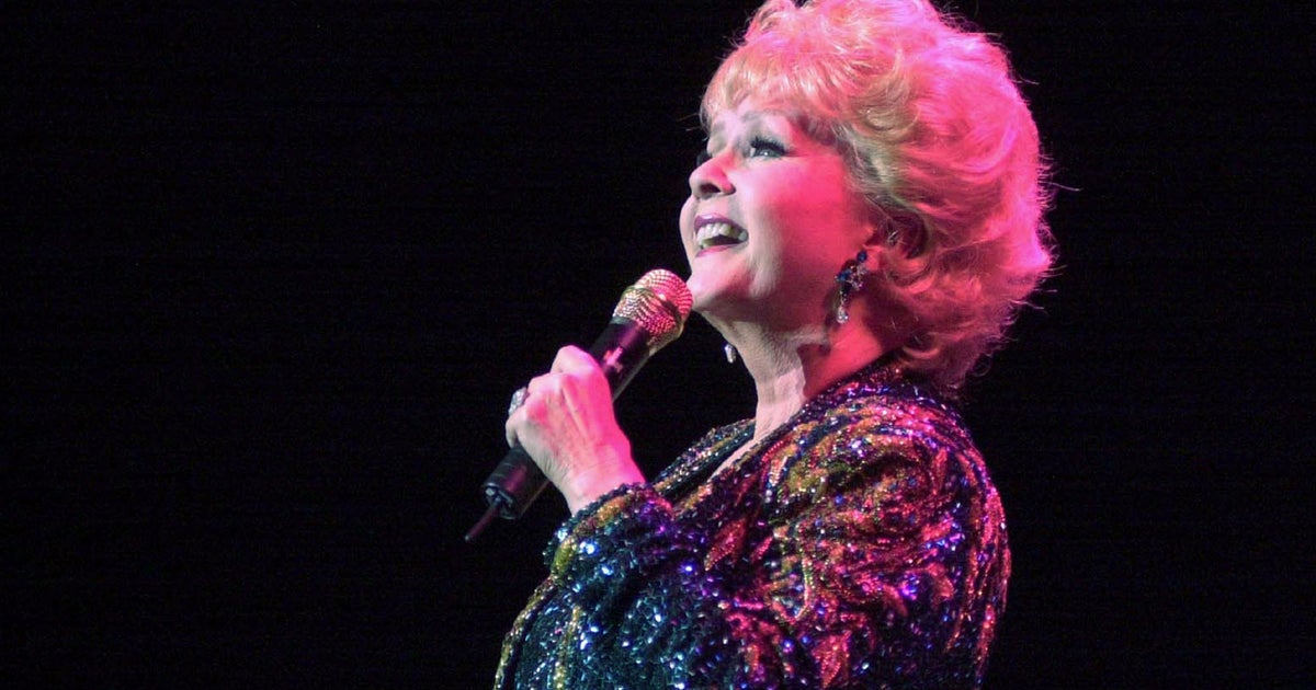 Debbie Reynolds dead: Celebrities react to death of Hollywood royalty ...