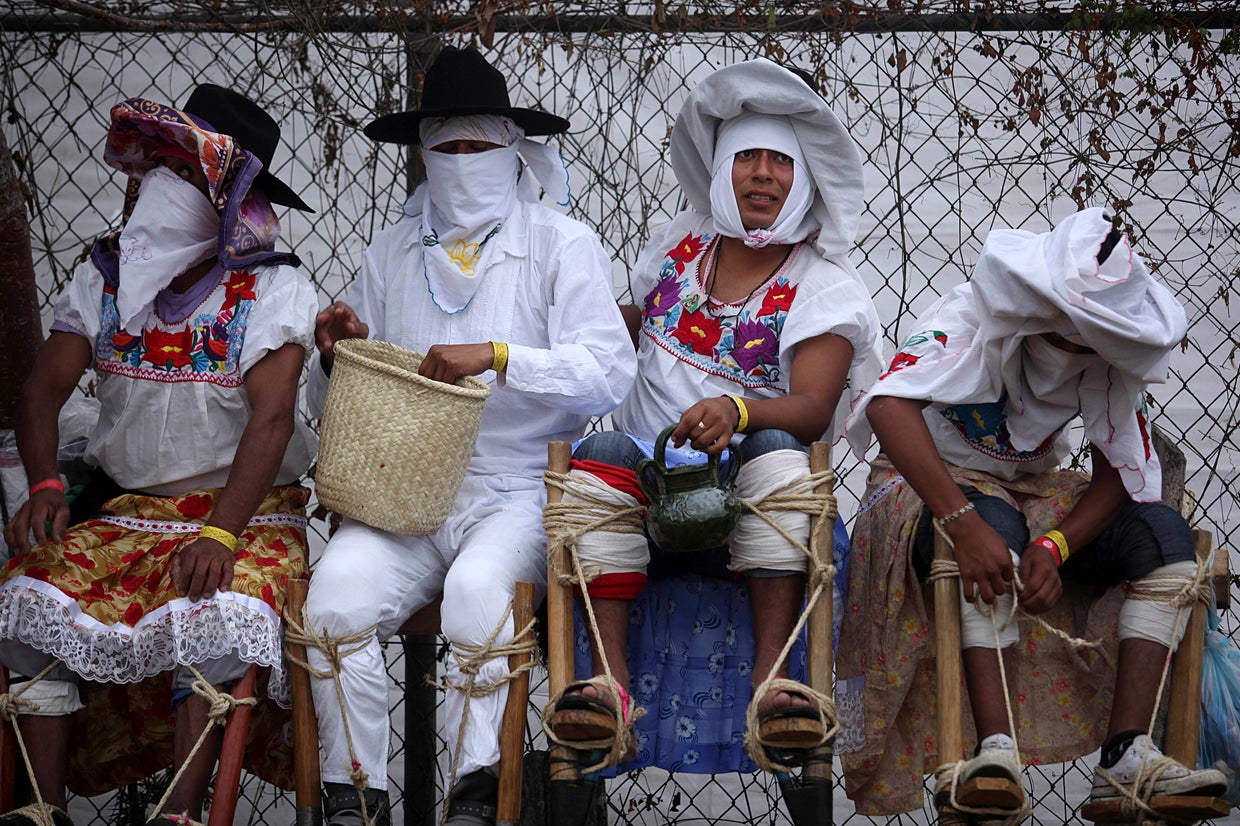 Indigenous acrobats and performers in Mexico