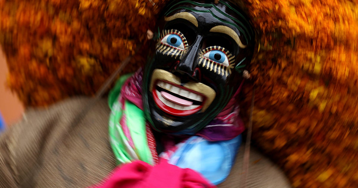 Indigenous acrobats and performers in Mexico