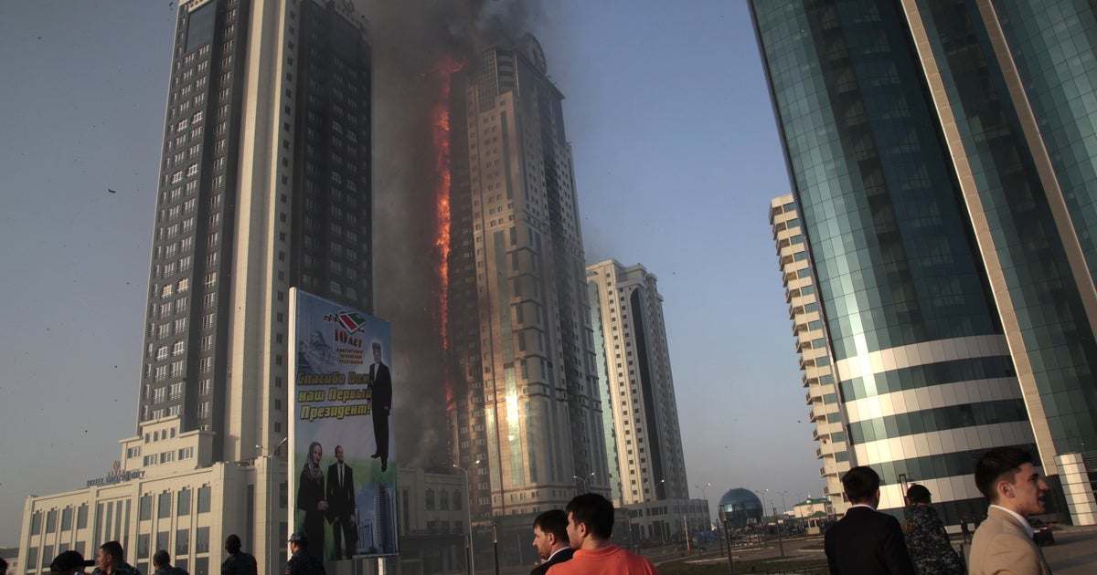 Watch: Fire engulfs 40-story Russian skyscraper - CBS News