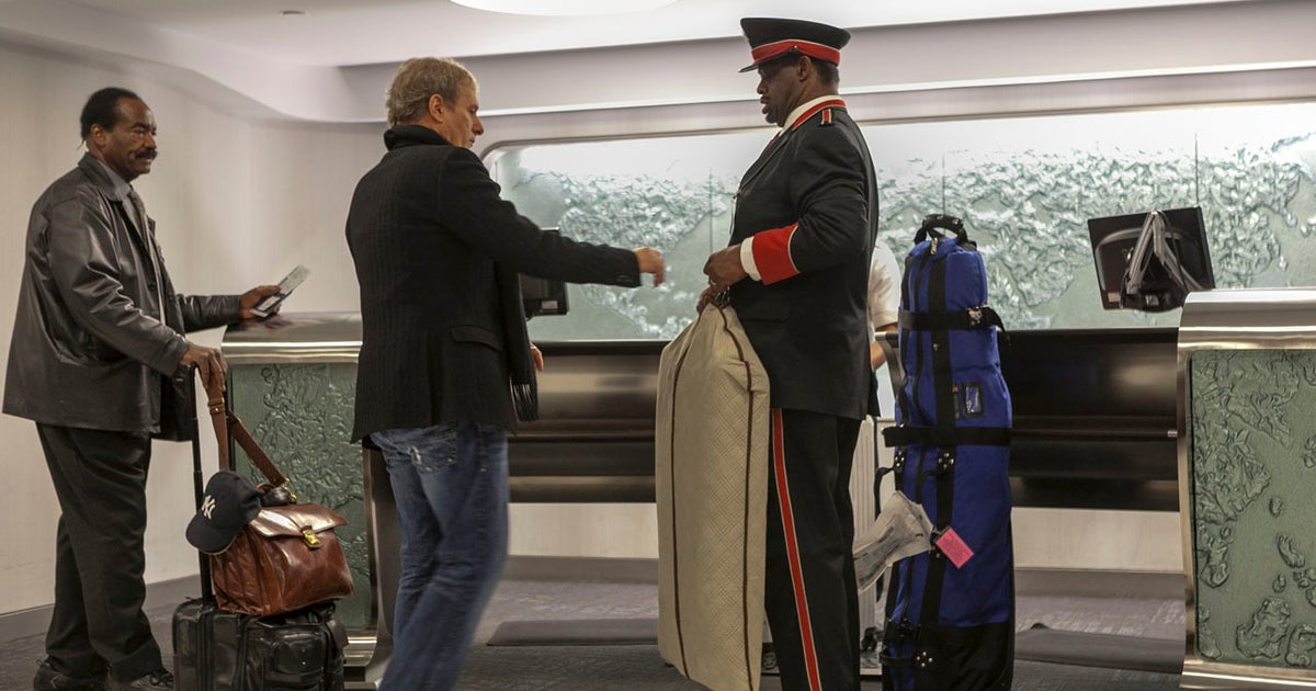 U.S. airlines upgrading the VIP passenger experience - CBS News