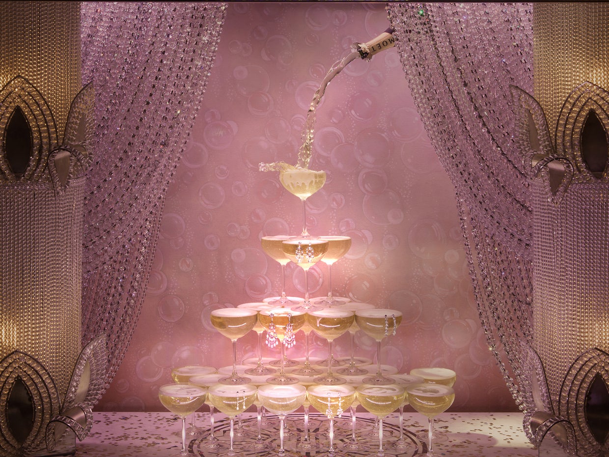 Tiffany's unveils "The Great Gatsby" windows