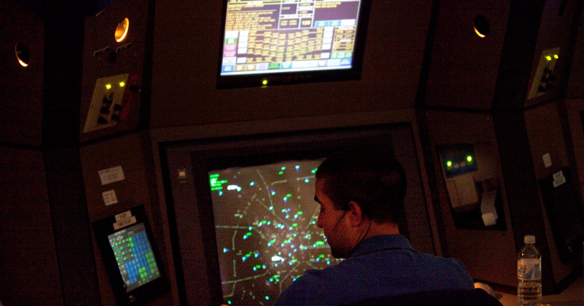 FAA cuts hitting air traffic controllers -- how will it affect you ...