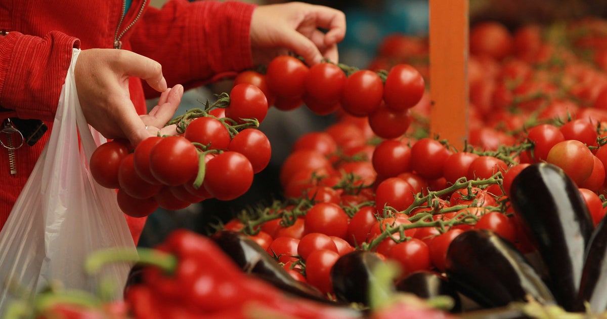 Pesticides on produce: 2013's "Dirty Dozen"