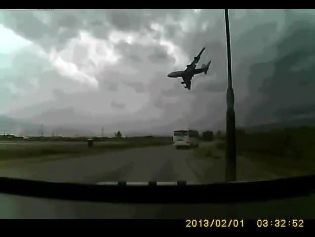 Dramatic video appears to show 747 crash in Afghanistan - CBS News