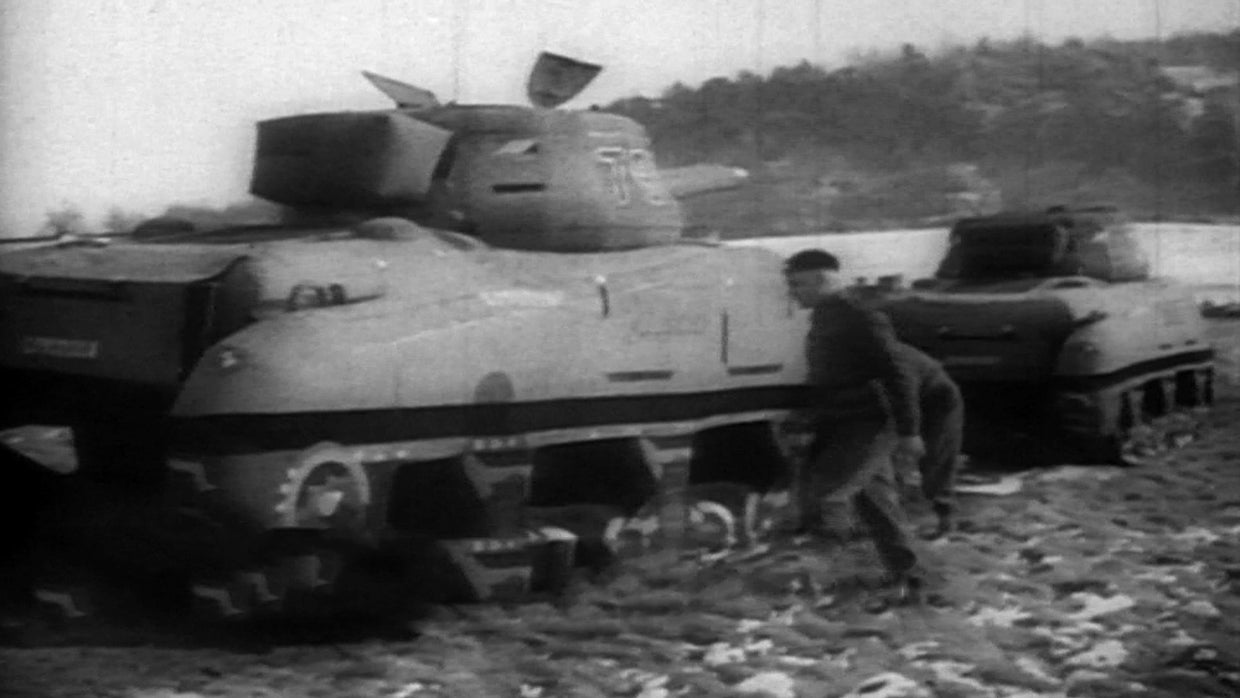 World War II "Ghost Army" used decoy art to dupe the Nazis - CBS News