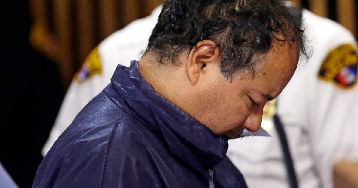 Ariel Castro, accused Cleveland kidnapper, rapist, faces judge - CBS News