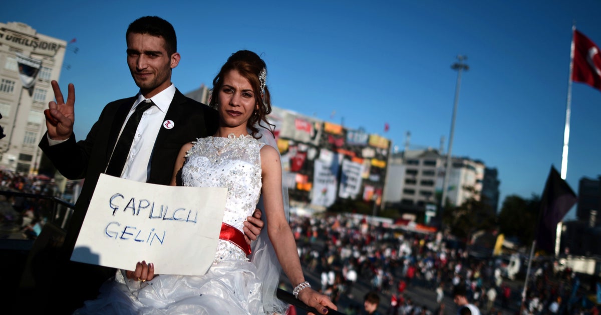 Turkish protesters say they fight PM's strict Islamic views - CBS News