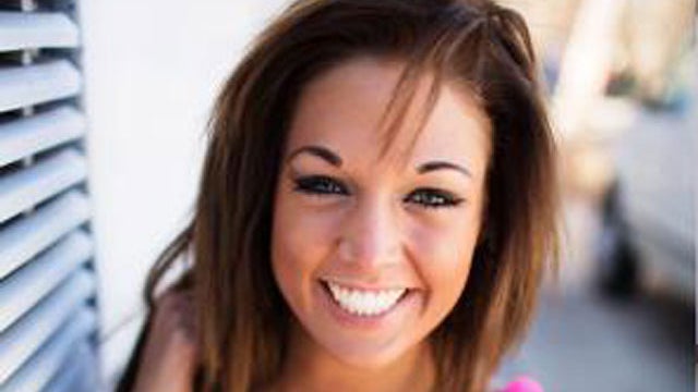 Valerie Dodds 19 Poses Naked At Lincoln Catholic Hs In Nebraska As Revenge Gets Ticket
