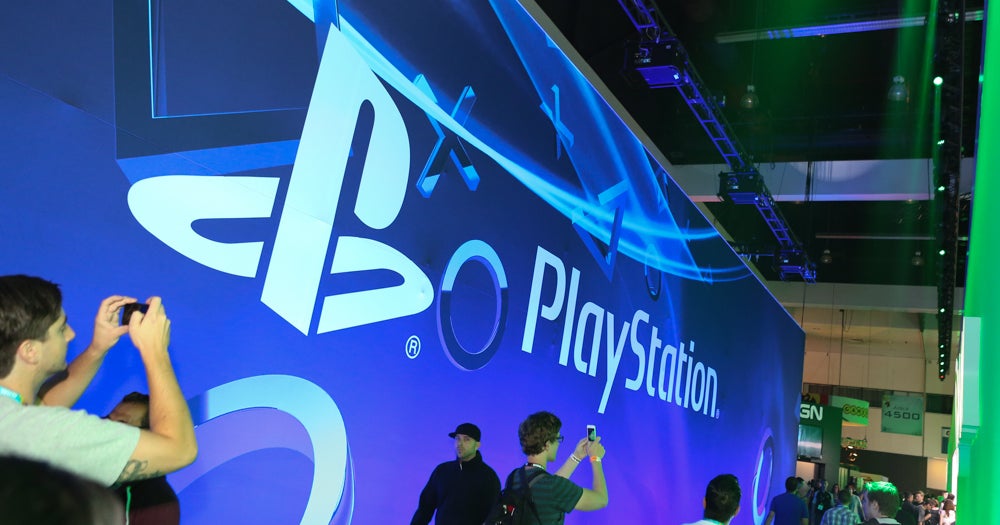 PS4 vs Xbox One: Microsoft hands Sony a big win - CBS News