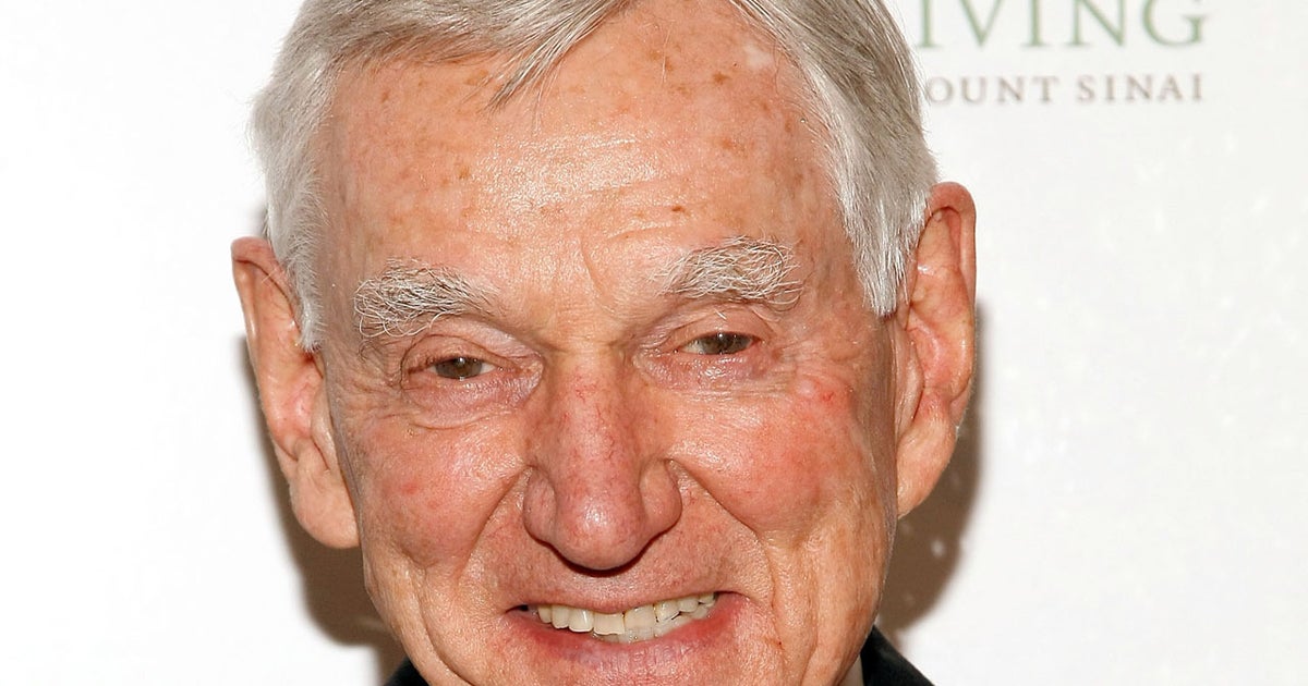 Dole CEO makes buyout bid - CBS News