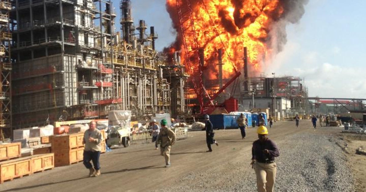 1 dead, dozens hurt in explosion at Louisiana chemical plant - CBS News