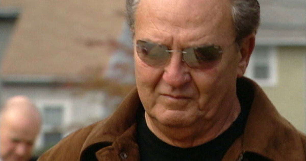 Ex-hitman says he's a "government witness" not a "rat" - CBS News