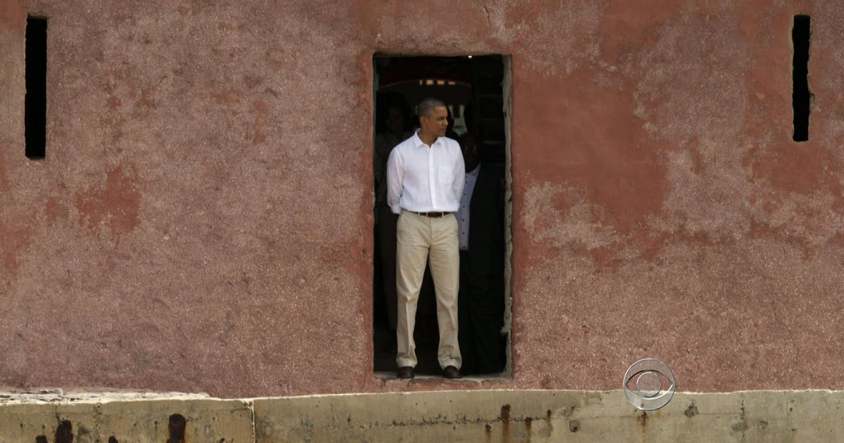 Obama visits Door of No Return - CBS News