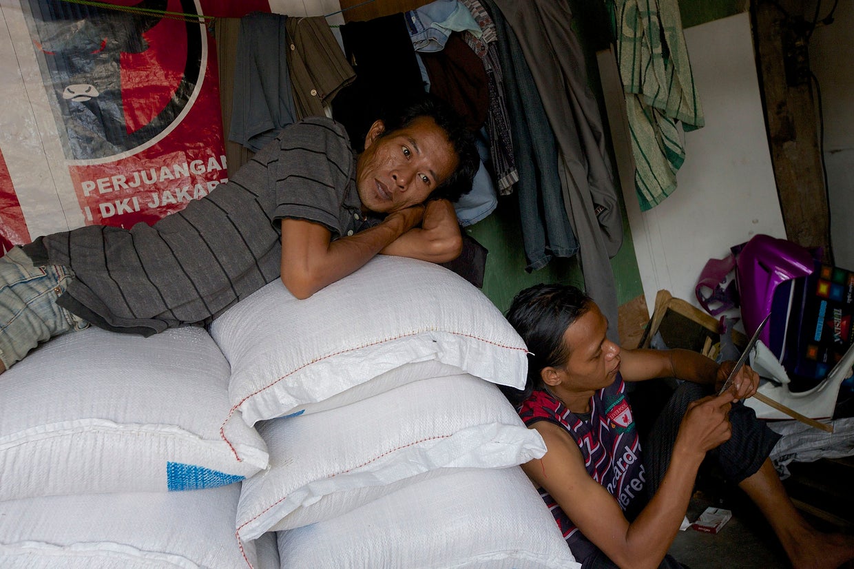 Inside an Indonesian tempeh factory