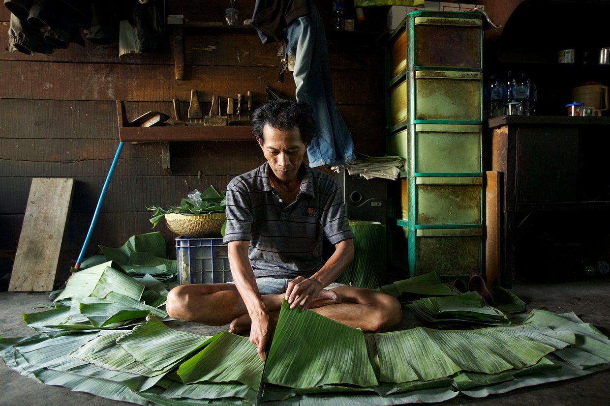 Inside an Indonesian tempeh factory