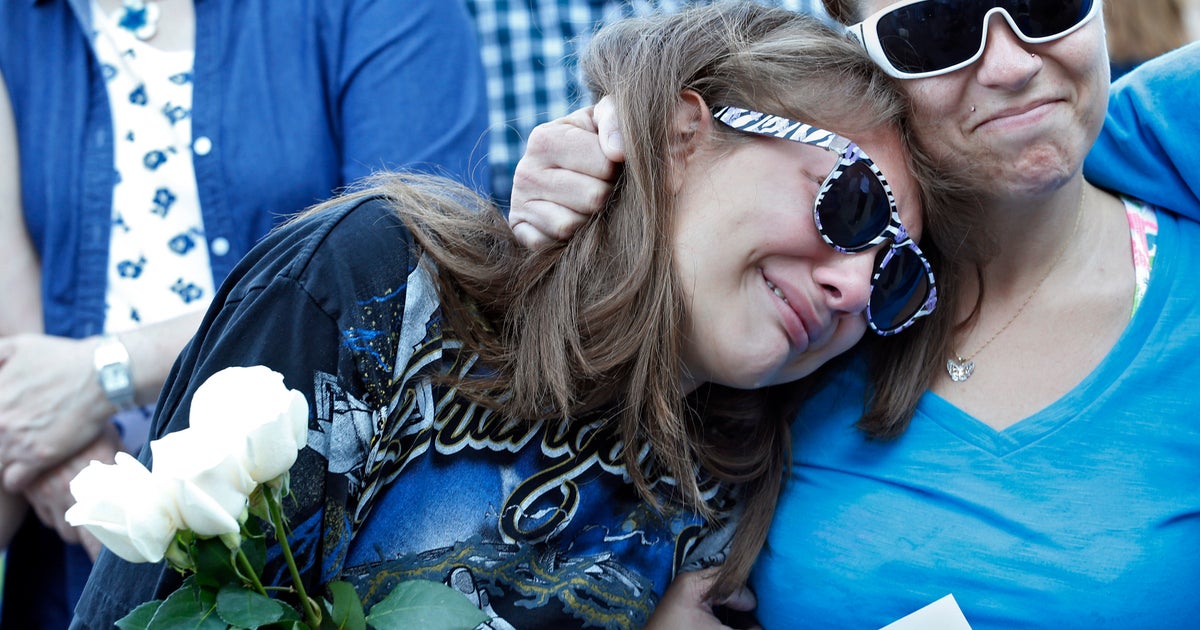 A year after movie shooting, Colo. seeks healing - CBS News