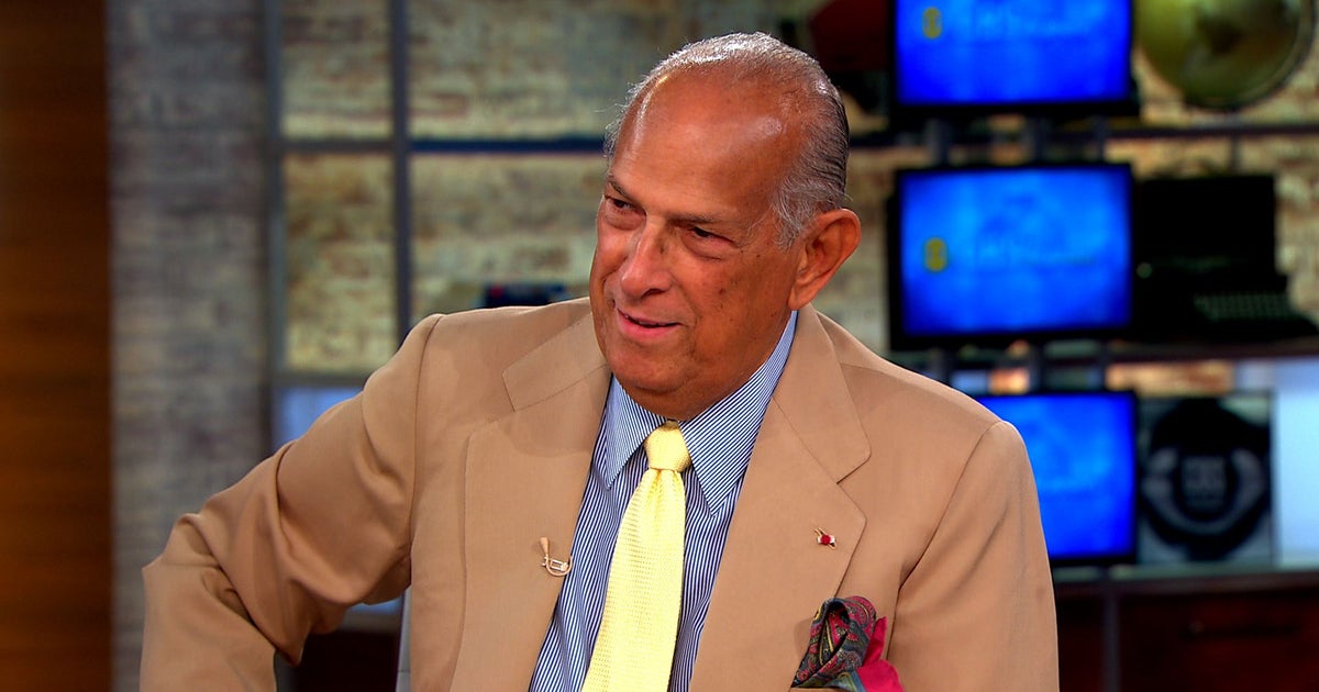 Fashion designer Oscar de la Renta dies at 82 - CBS News