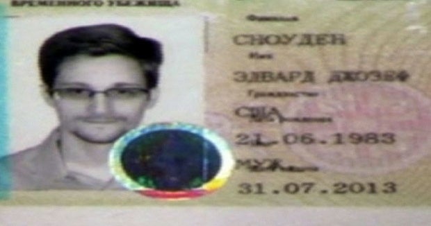 Edward Snowden leaves airport after Russia grants asylum, says "the law ...