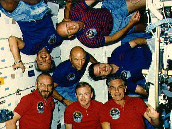 Former NASA shuttle commander C. Gordon Fullerton dies - CBS News
