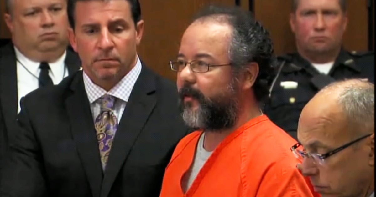 Ariel Castro's former neighbors react to his death - CBS News