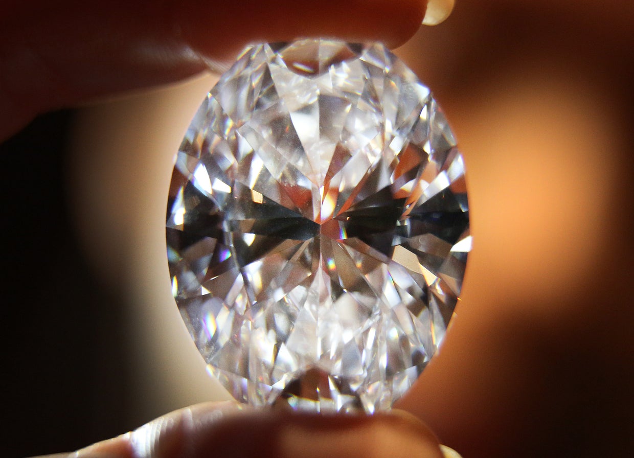 Massive flawless diamond goes to auction