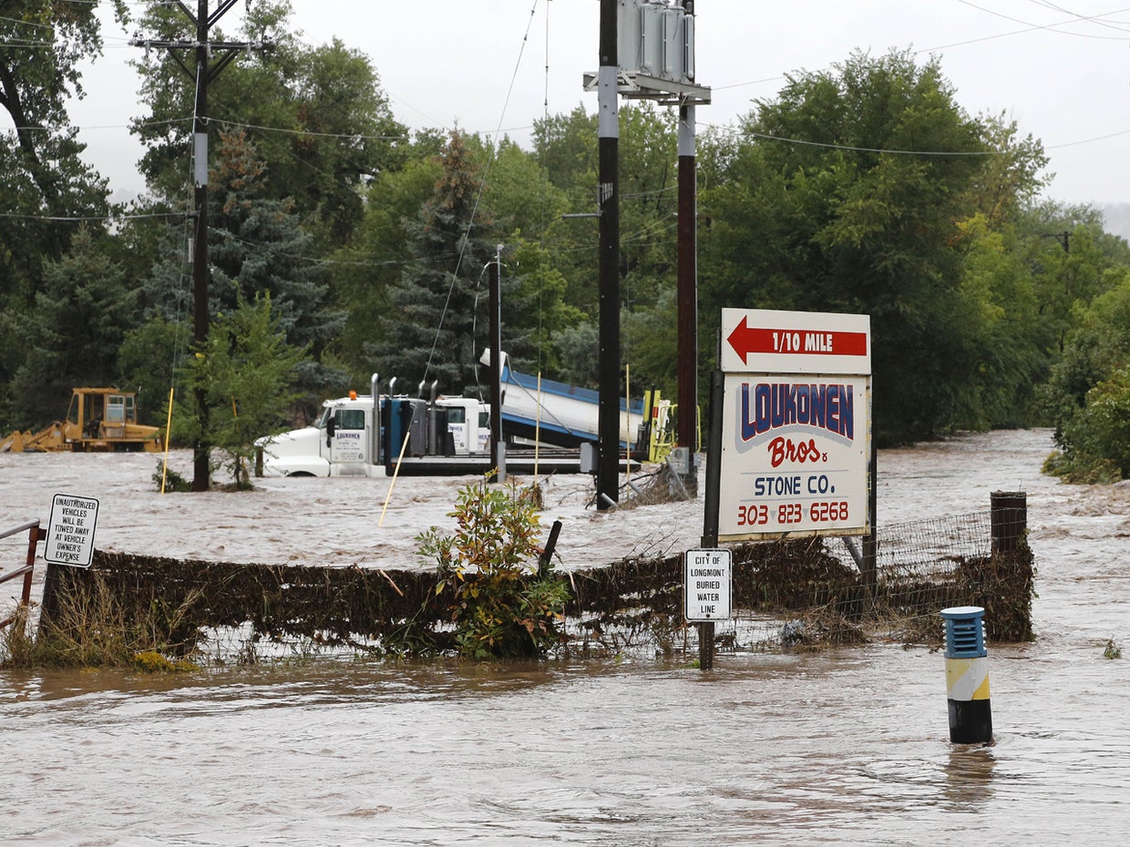 Flash flooding swamps Colorado