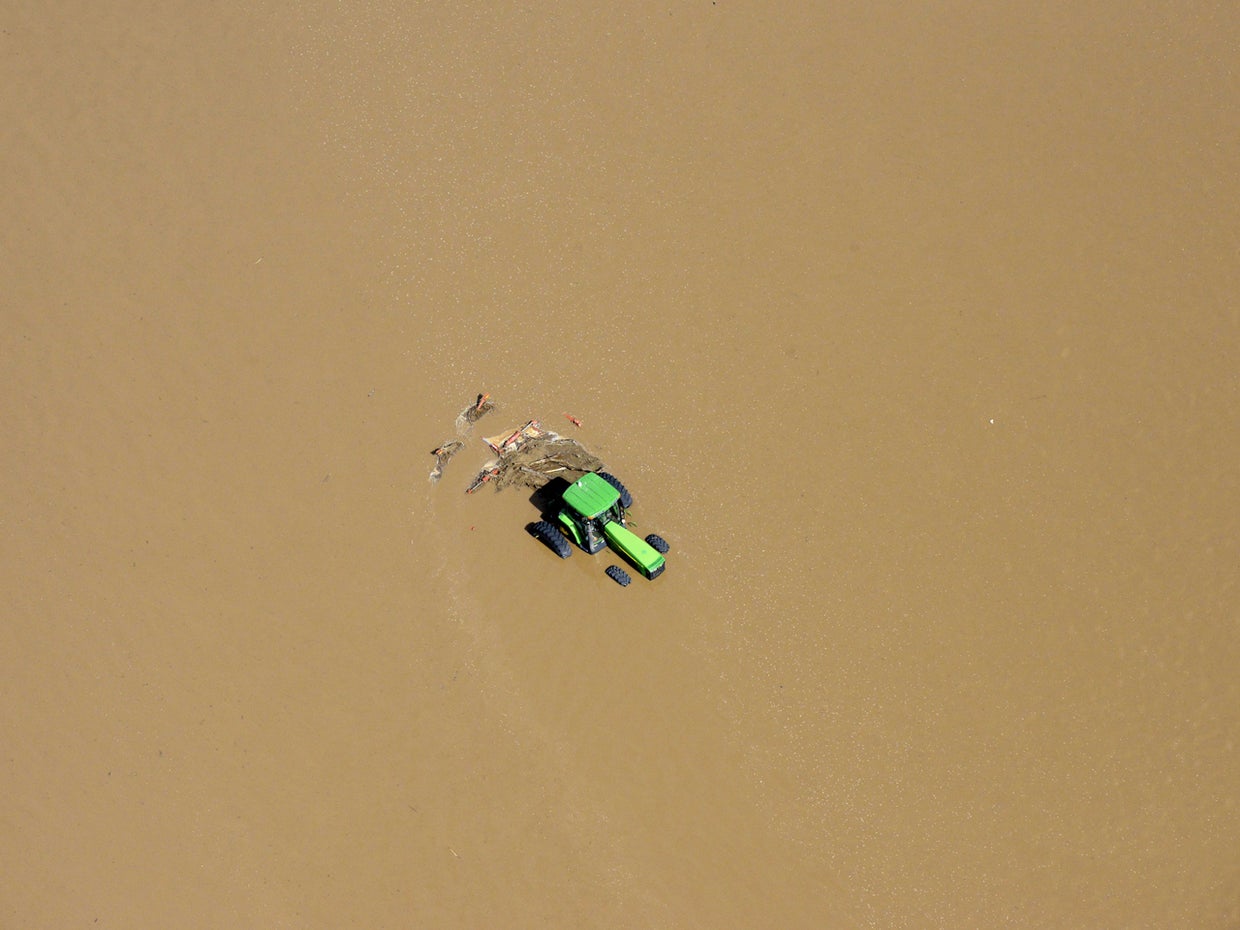 Flash flooding swamps Colorado
