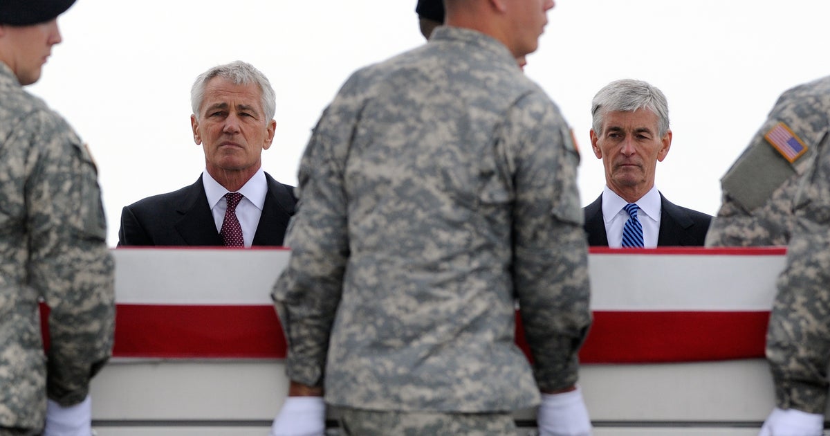 Military death benefit resolved but charity to still donate - CBS News