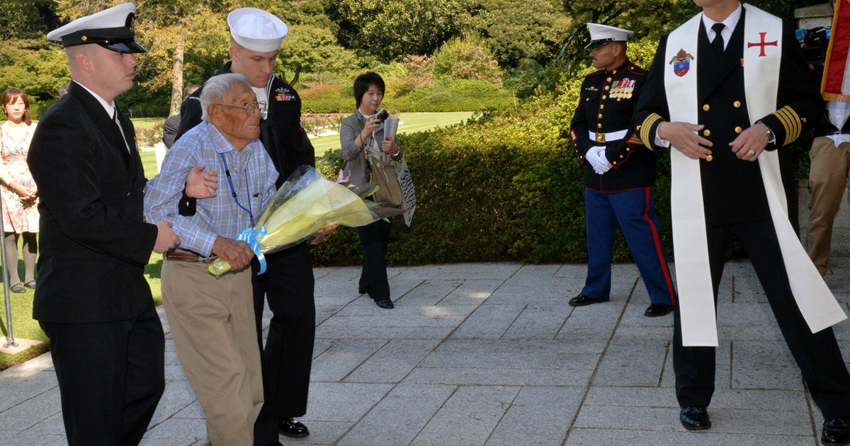 70 years later, WWII POW gets his well-earned medals - CBS News