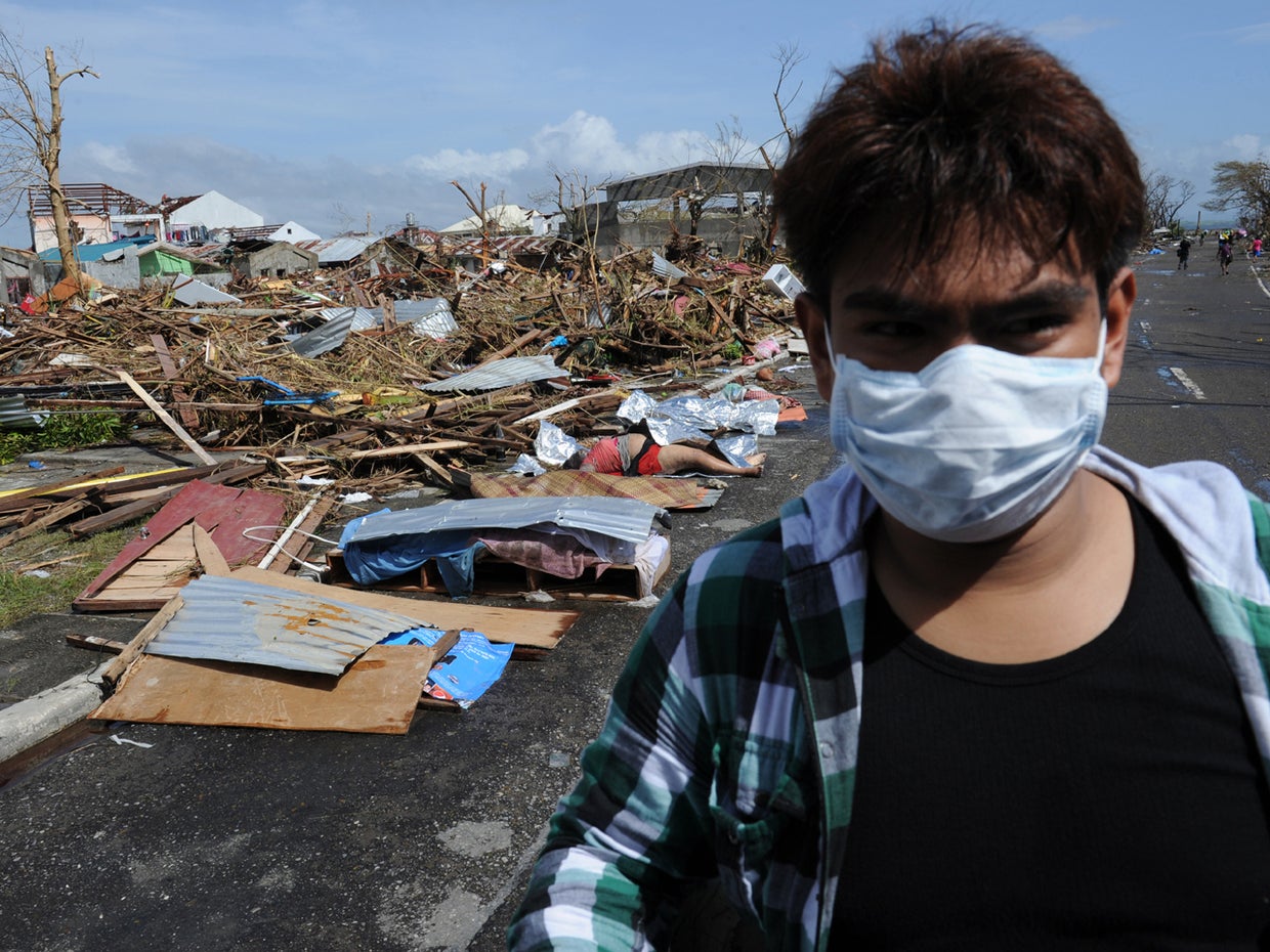 Powerful typhoon slams Philippines