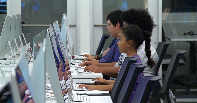 Bookless library brings the future of learning to local community - CBS ...