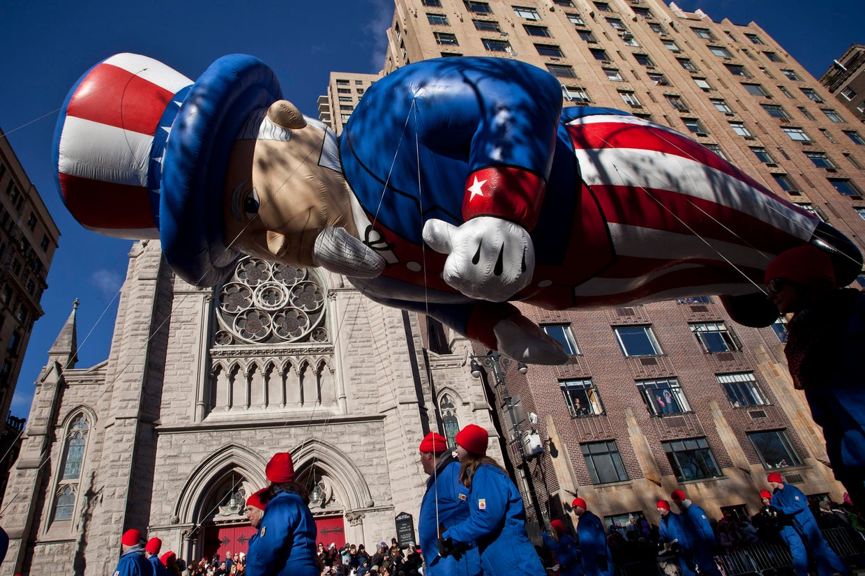 Macy's Thanksgiving Day Parade balloons take flight