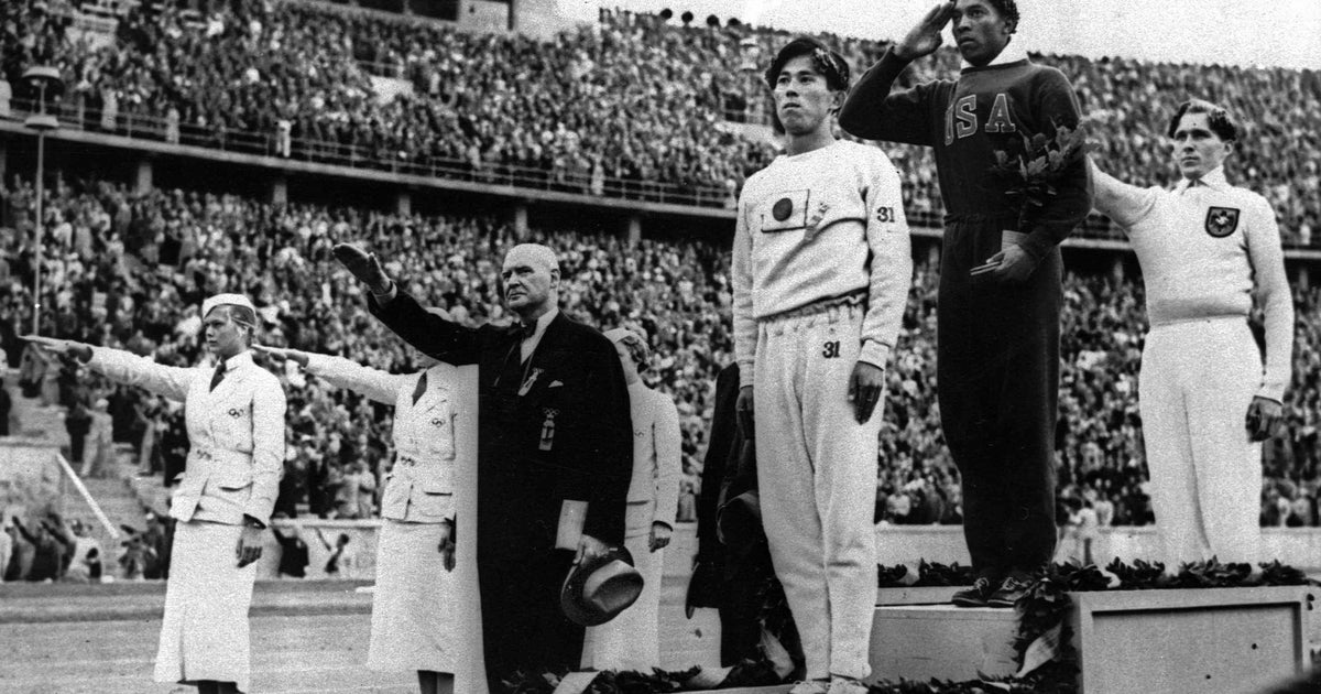 Jesse Owens' Olympic gold medal up for auction - CBS News